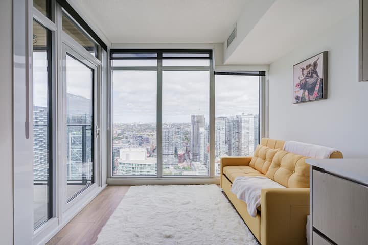 One Bdrm Condo In Downtown, Cn Tower. - Vaughan