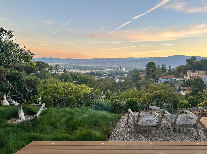 Mulholland, Full Of Wonder - バーバンク, CA