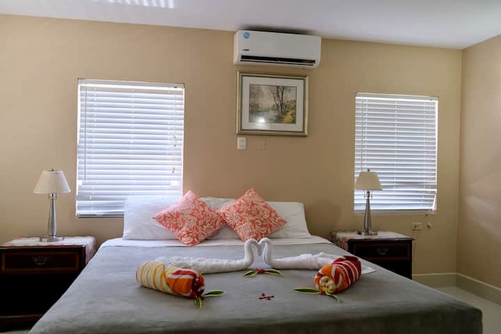 Villa Lake Haven, Samaan Grove, Tobago - Tobago