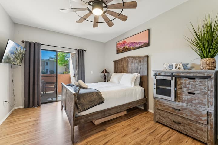 No Extra Fees! 2 Bdrm + Workspace | By Stadium - Avondale, AZ