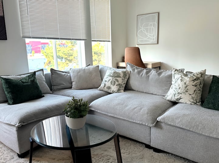 Spacious, Modern Two Bedroom Apartment - Fife, WA
