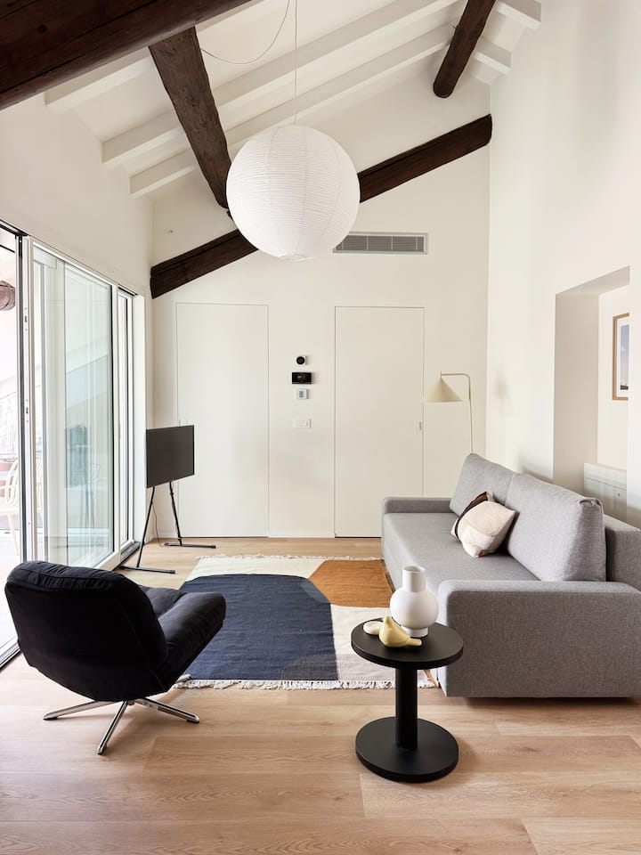 Casa A. L'appartamento In Zona Centrale - 蒙察