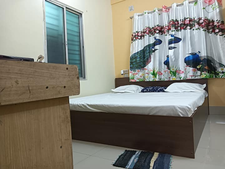 𝐂𝐨𝐦𝐟𝐨𝐫𝐭 & 𝐁𝐮𝐝𝐠𝐞𝐭 𝐒𝐭𝐚𝐲
@𝐑𝐮𝐛𝐲 - Kolkata