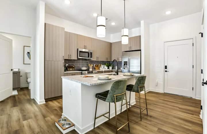 Modern Stay Near Ksu & Stadium - Kennesaw, GA
