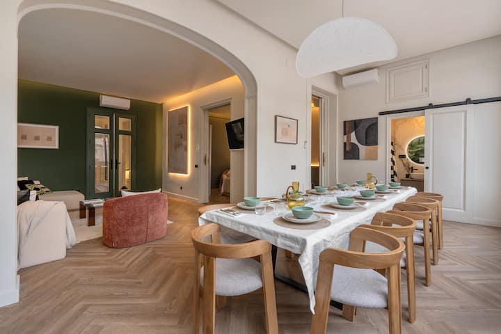 Casa Berna: 5 Baños, 5 Habitaciones: Casa Batllo - Barcelona