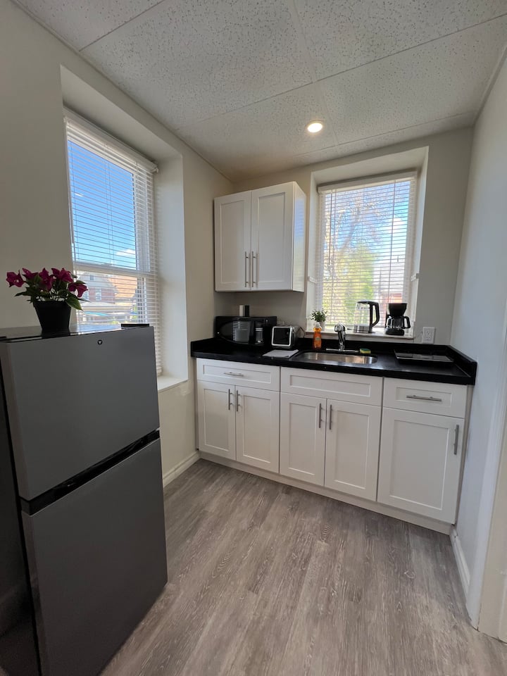 Bright Studio By The University, Unit 2 - London, Ontario