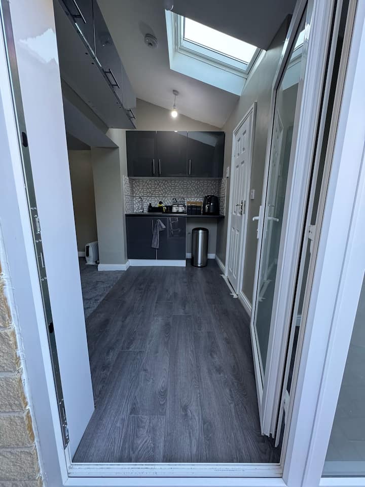 Private Studio | Wifi + Hd Tv + Flex Check In/out - Huddersfield