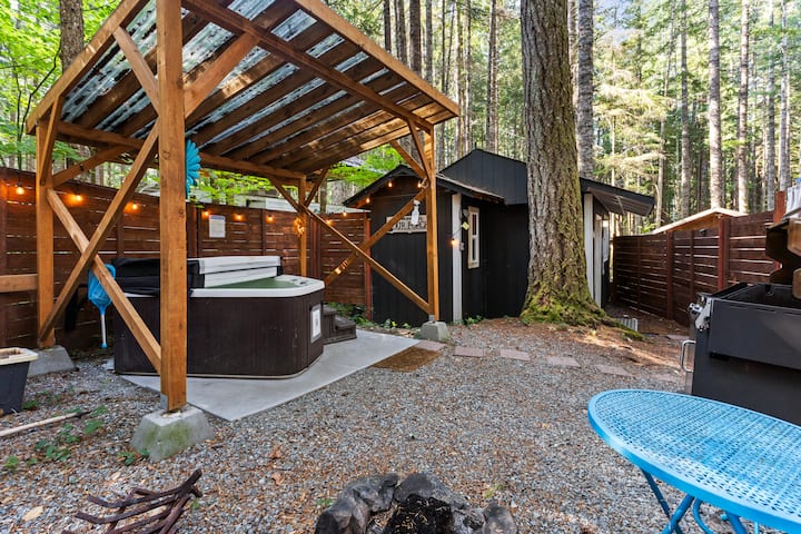 Bluebell: Private/ Hot-tub/ Bbq/ Queen / Broadband - Ashford