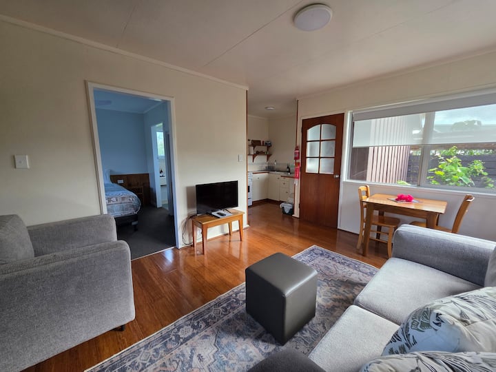 Fletcher Christian Apartments - Isabella Suite U4 - Norfolk Island
