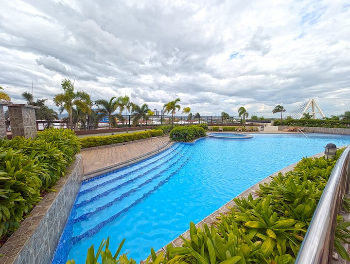 1br Tropical Oasis • 4 Pools • Balcony & Views - Quezon City