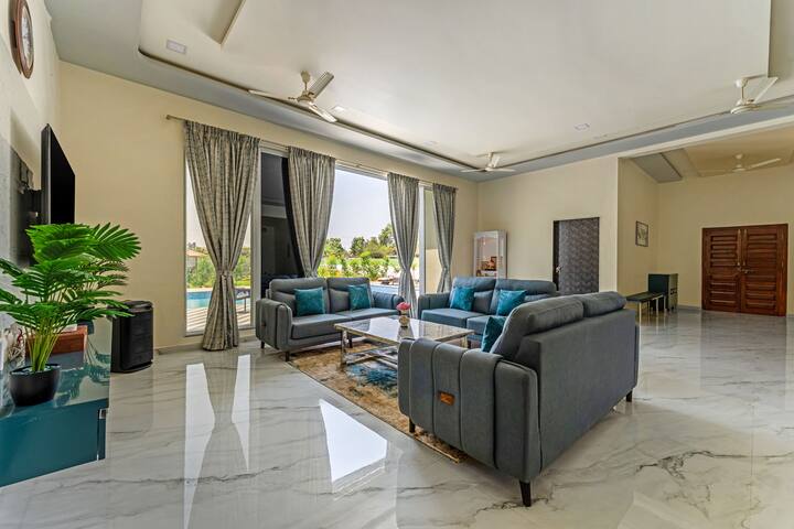 Sky Hills – W/ Pool & Lawn Villa By Stayvista - Karjat