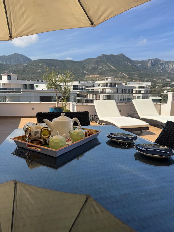 Central Girne - 2 Bed Large Terrace Apartment - Kyrenia