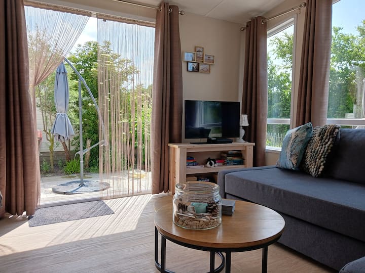Charmant Chalet In Petten, 1 Km Van Het Strand! - Netherlands