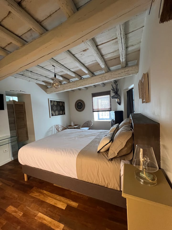 Le Citronnier
Chambre D’hôte - Châteauneuf-du-Pape