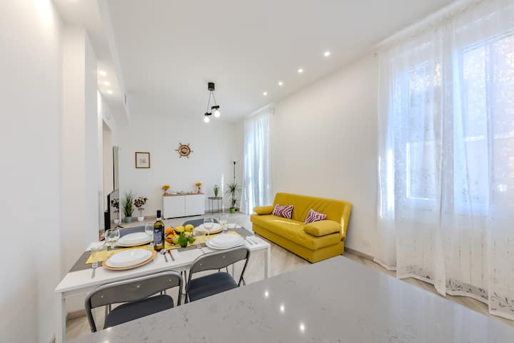 Aeroporto 4 Minuti | Parcheggio Privato |Ac & Wifi - Genova