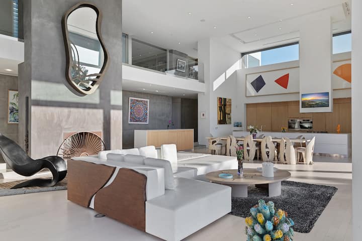 Malibu Art Haven | Pool, Hot Tub & Guest House - Point Mugu State Park, Malibu