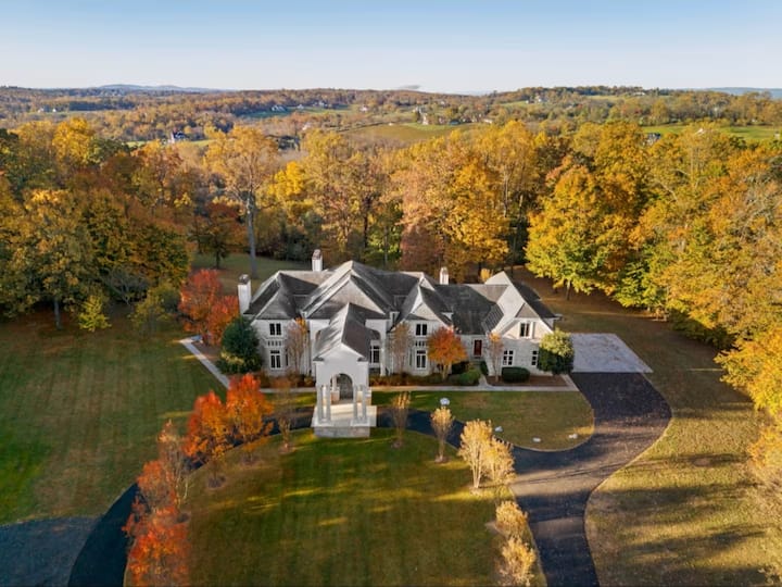 Beacon Hill Manor - Leesburg, VA