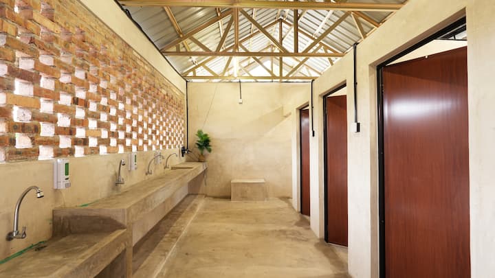 Tn03 · The Nest Karak | Scenic Glamping By River - 벤통