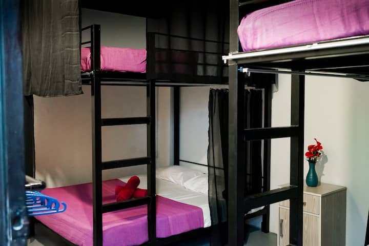 Family 4 Queen Bed-8pax - Semporna