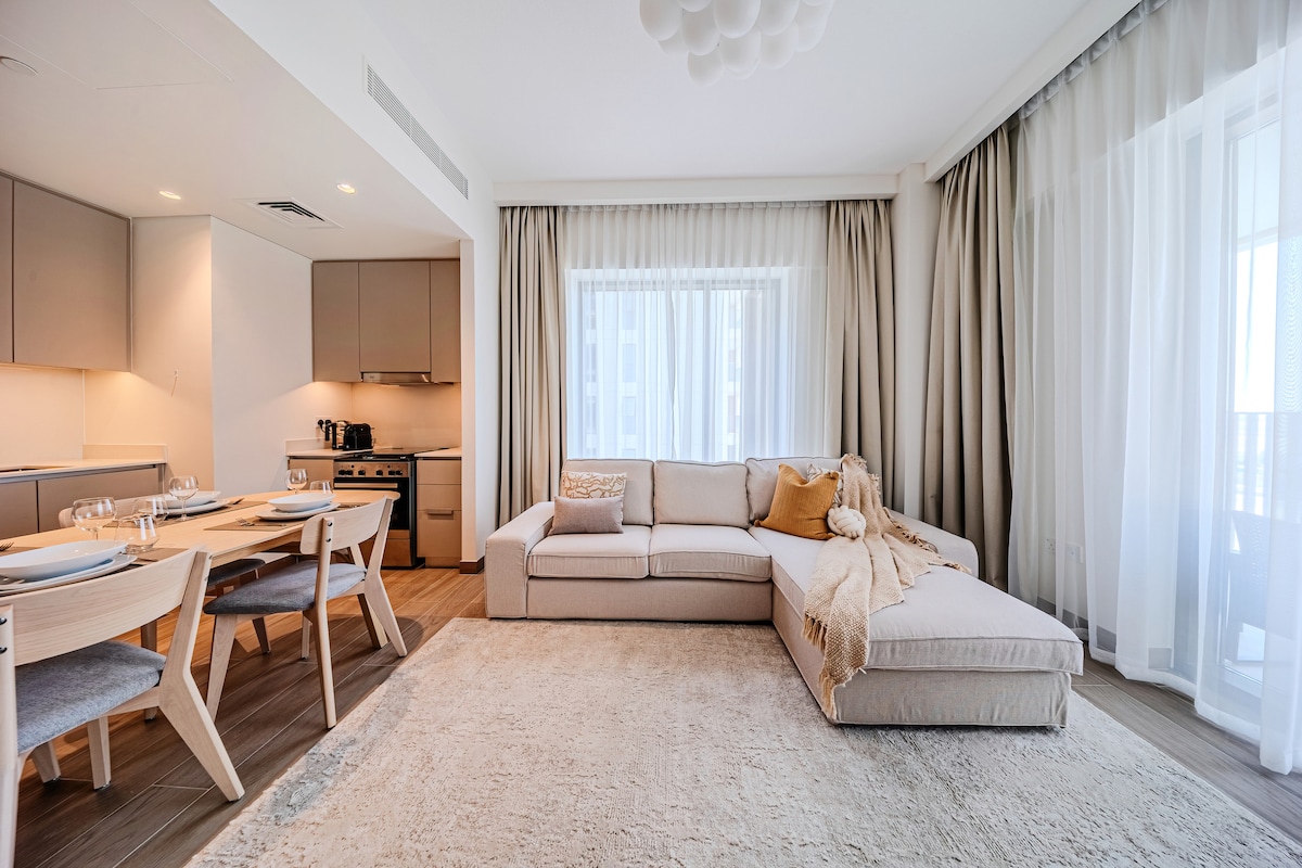 Bright and Stylish 2BD at Creek Beach, Sleeps 4 - Flats for Rent in ...