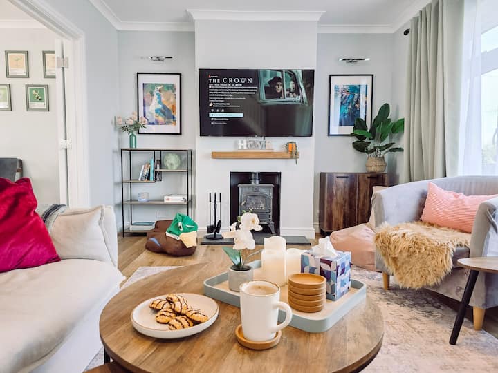 Luxury Sea View Retreat With Hot Tub Sleeps 8 - Dover