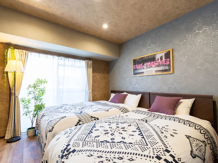 【Newopen特価】瓦町駅徒歩6分/最大５名/シックでオシャレな部屋/完全貸切/繁華街近くで便利 - 高松市