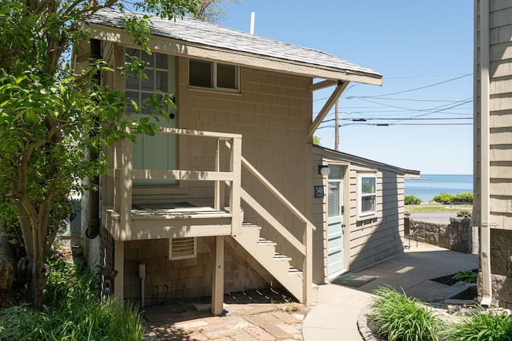 Beachfront Cottage - Steps From Shore - Front Beach, MA