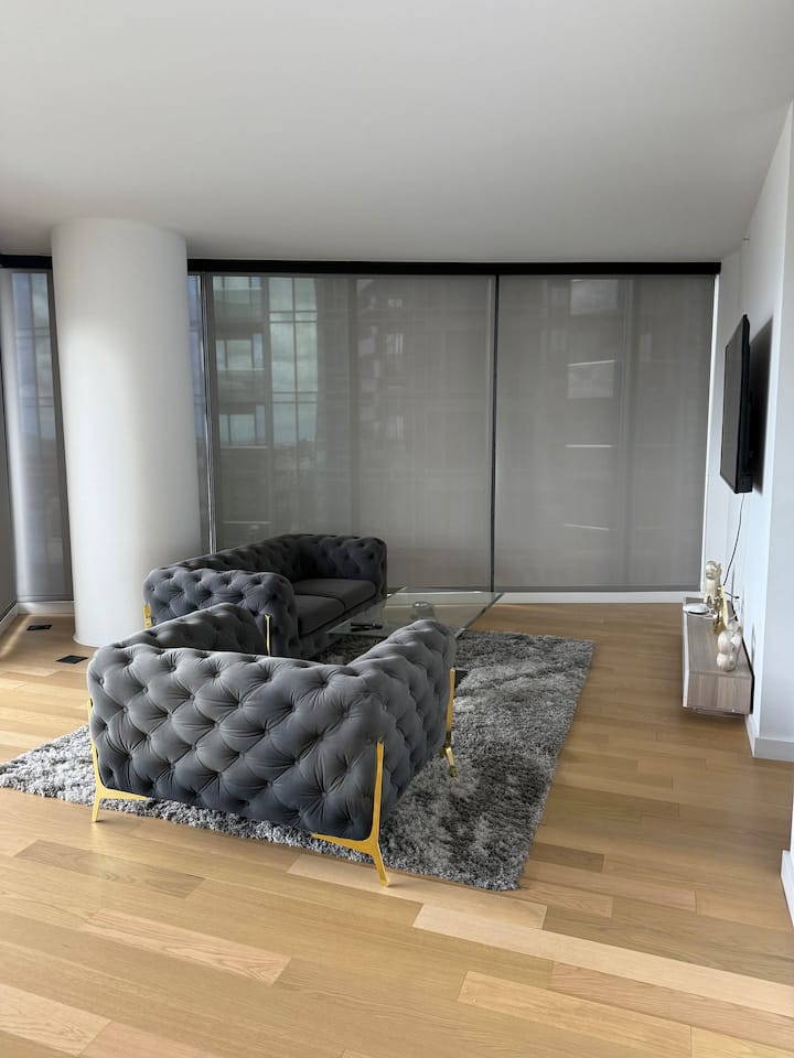 Hollywood Modern Escape | Near La Live & Crypto - Los Angeles, CA