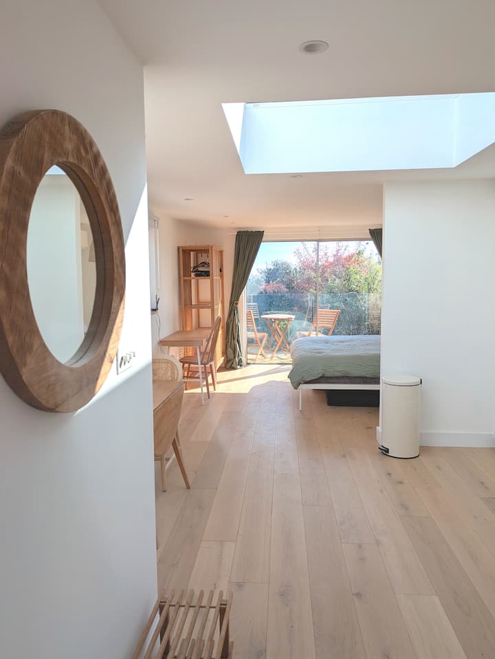 Sea View Retreat With Table Tennis! - Brighton