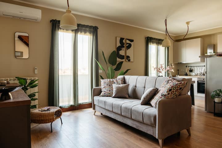 Tree • Duplex House Fco - Fiumicino