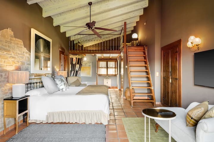 Suite Con Chimenea Y Jacuzzi En Pirineo Aragonés - Jaca