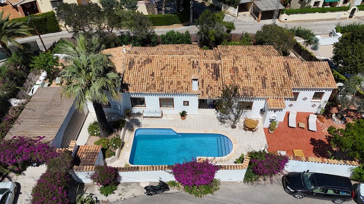 Spacious Sunny Villa | 5 Min To Denia & Beach - Spanien