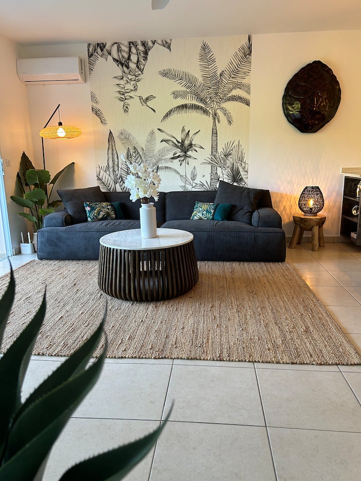 Tropical  Haven - Tahiti