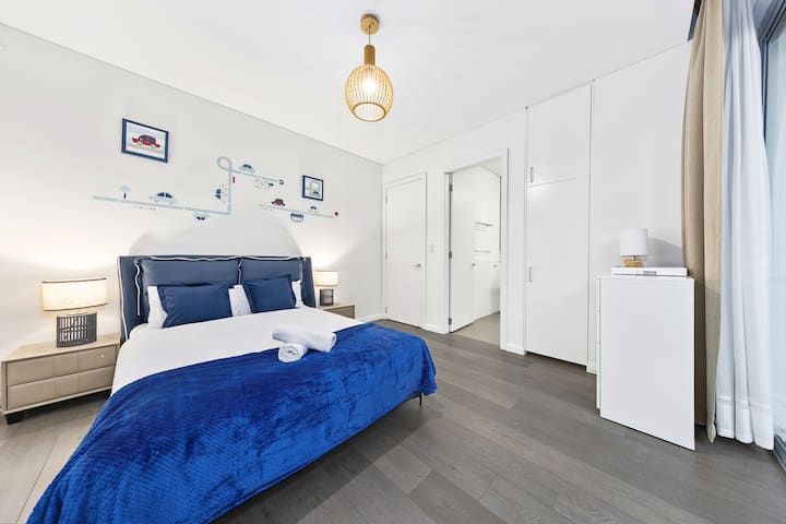 Entire Luxury Family House @ Zetland - Rosebery