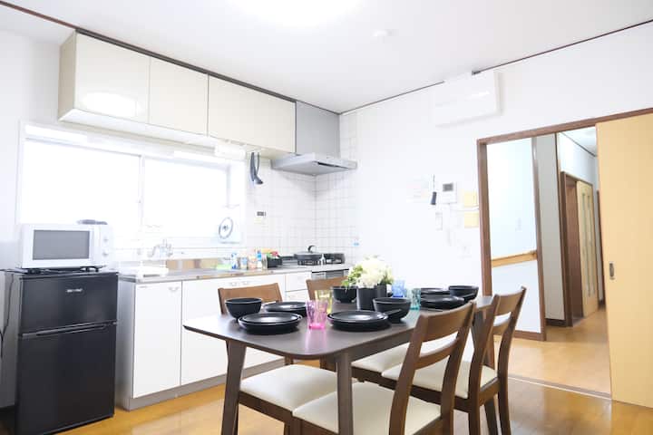 最大8名 / 高速入口3分 / 広々空間でくつろぐ貸切一軒家。Casa Stay Kokura 6 - Fukuoka