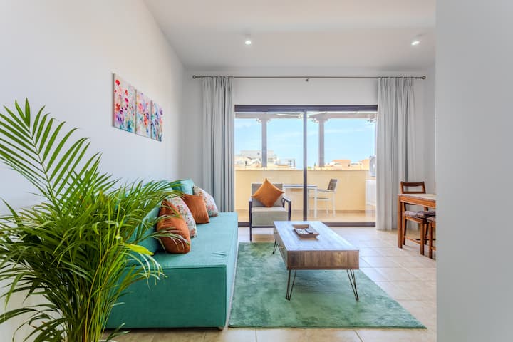 Cozy Home In The Heart Of Tourist Area With Pool - Paphos