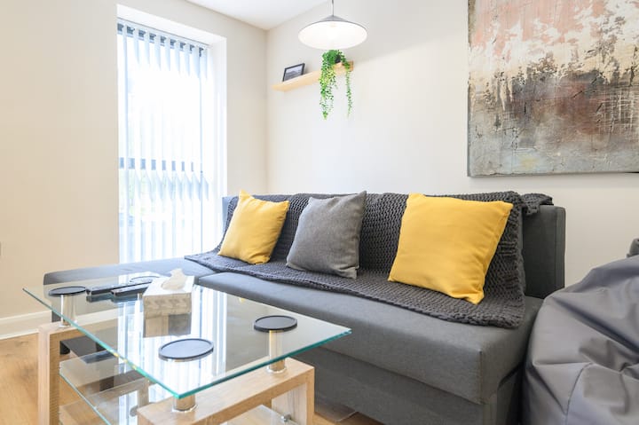 Couples Haven In Central Leeds - Leeds Arts University
