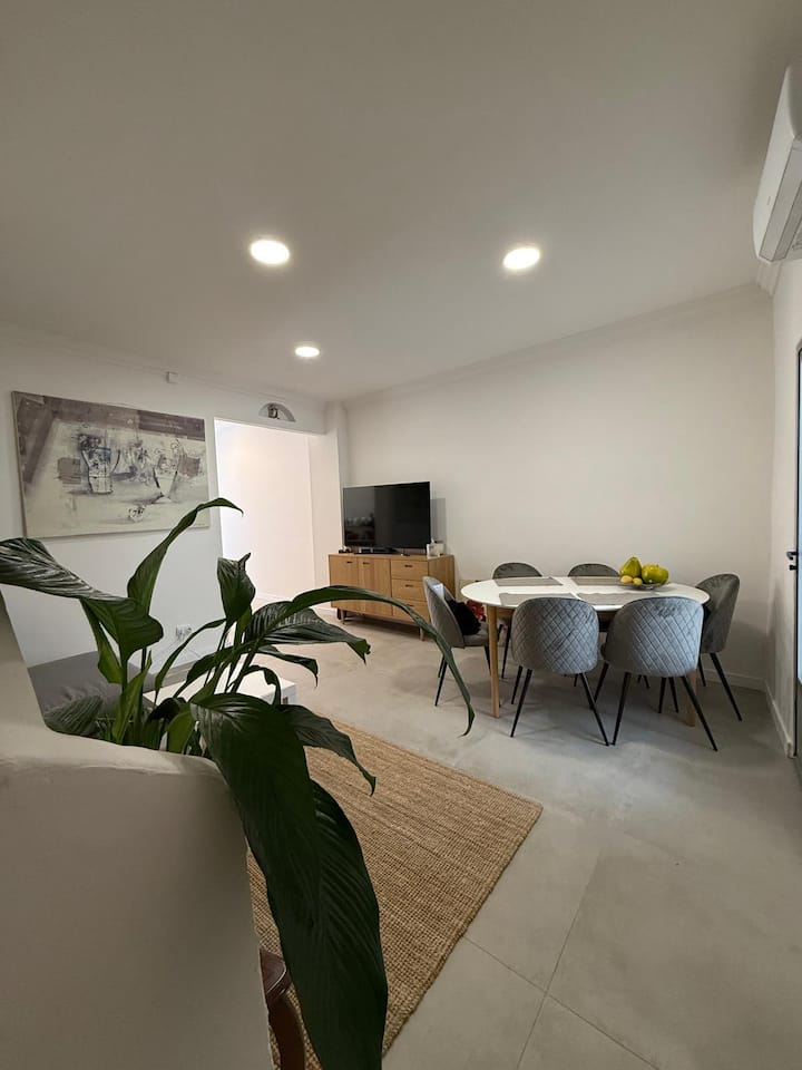 Casa Para Grupos Con Terrazas Y Aire Acondicionado - Sueca