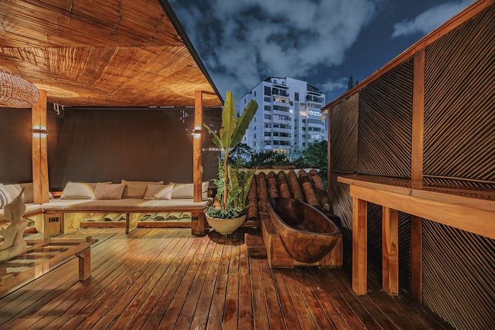 7br Provenza Villa  Pool Jacuzzi Prime Location - Medellín