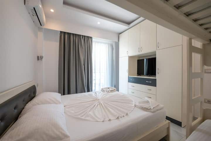 Deluxe Studio With Balcony - Mario Apartments - Ksamil
