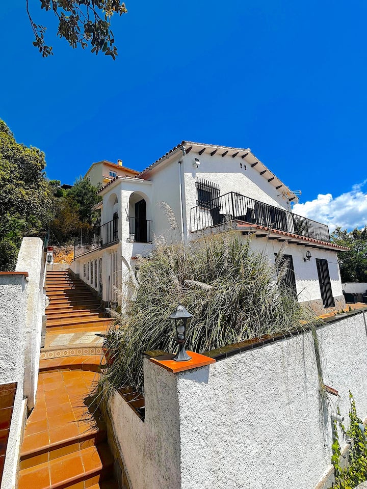 Villa Blanc, Lloret De Mar - Costa Brava (Spain)