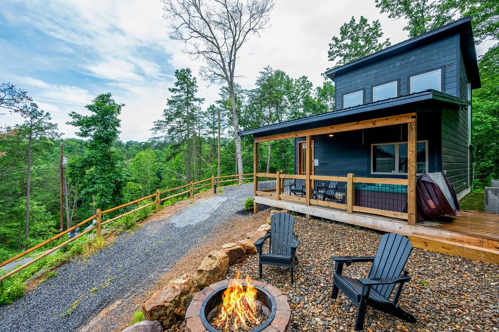 Where Is Red Room Cabins Located