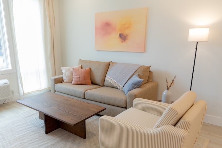 Boardwalk Suites By Kasa | Double Queen Room - Traverse City, MI