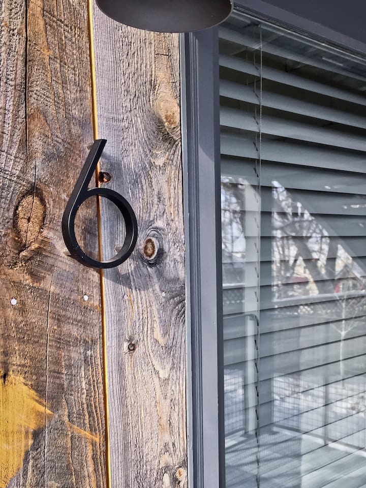 Two Bed Apartment Near Pearl St - Boulder, CO