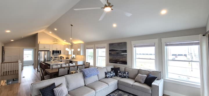 Boardwalk & Ocean Views Every Window! Rated Top 5% - Atlantic City, NJ