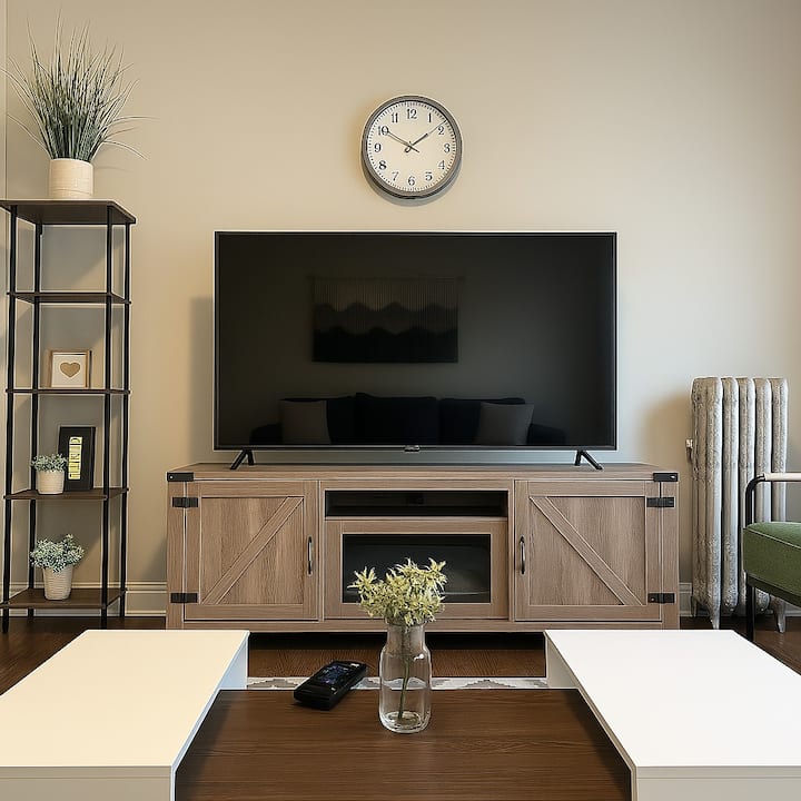 Classic 1br Near Lincoln Sq & Albany Park - Brickyard Mall - Chicago