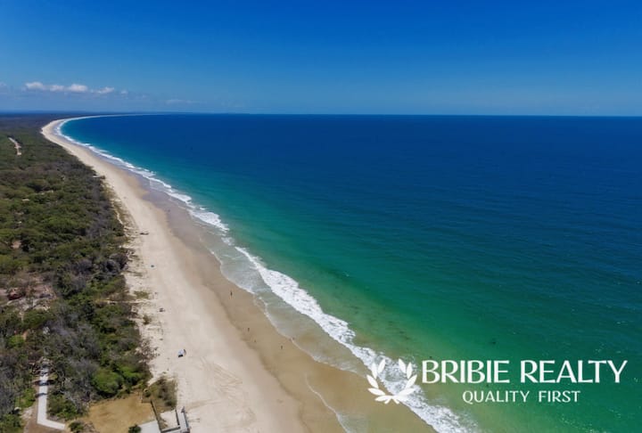 The Basic Beach Cottage - Bribie Island