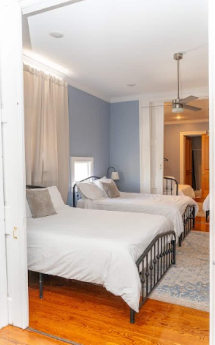 Historic Music St Home | Large Groups •5br•4ba - Chalmette, LA