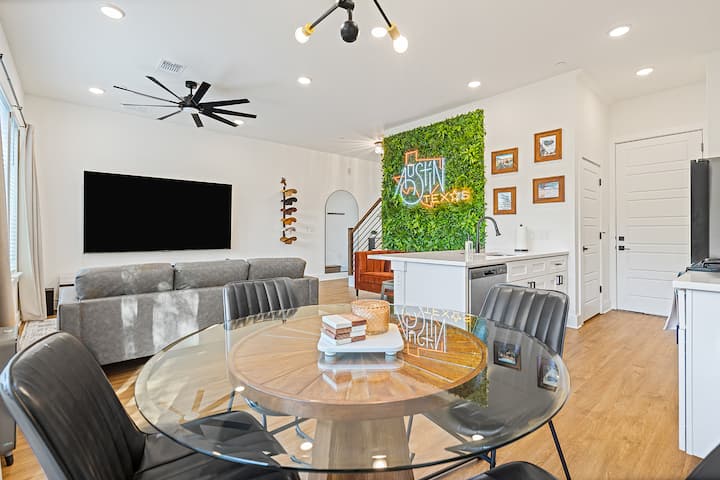 New E. Austin Modern, Min To Dt, Domain, & Airport - Austin, TX