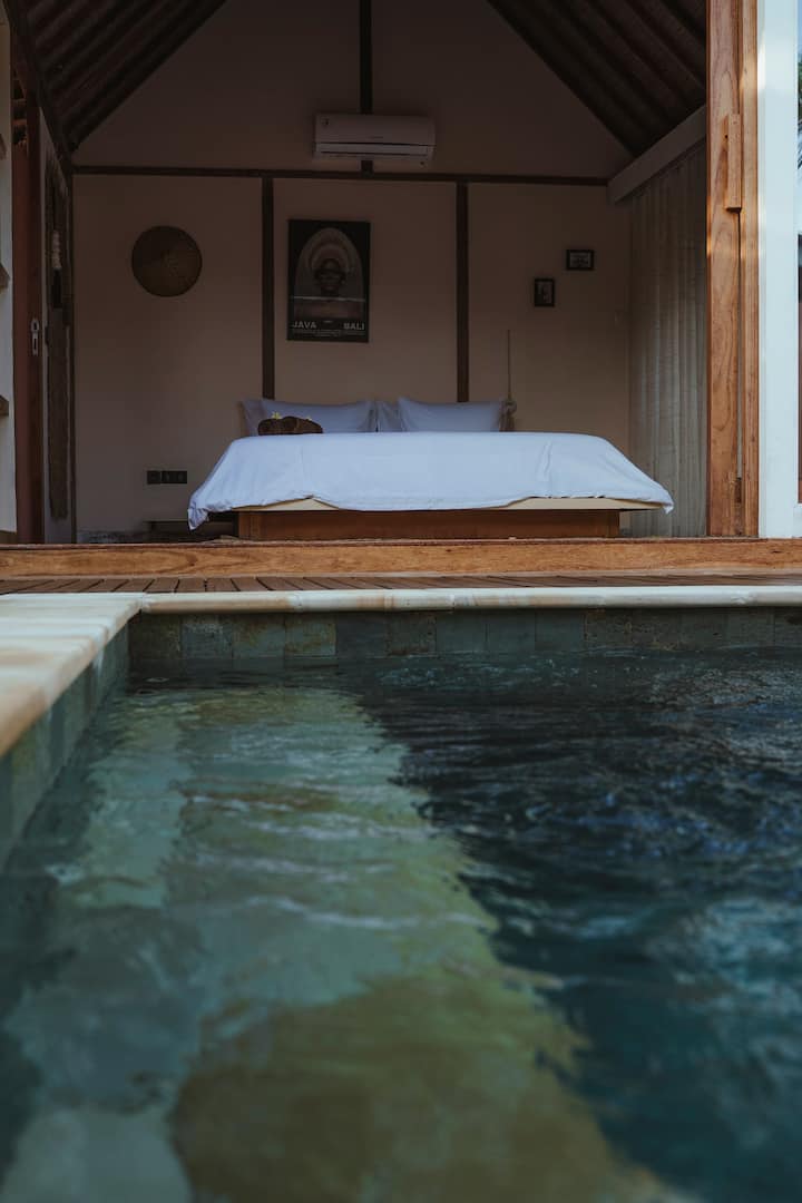 Secluded Retreat: Private Pool Villa Experience - Islas Gili